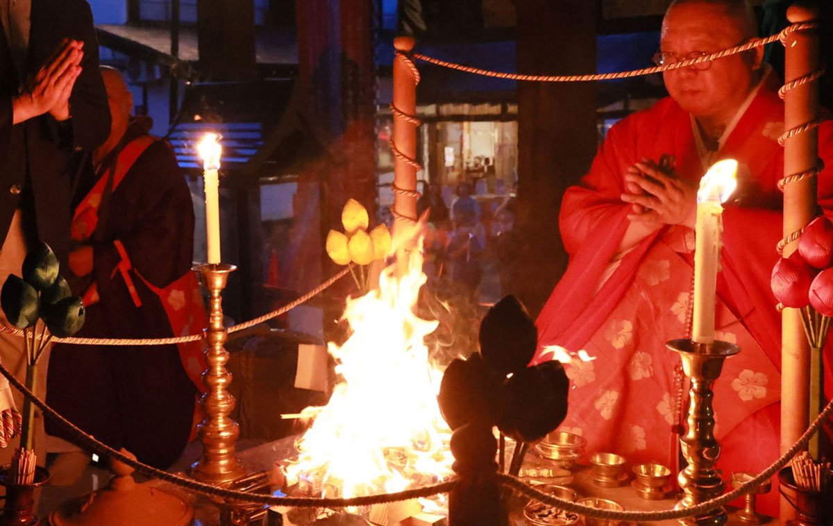 Statues of Buddha | Kongozan Saishoin Temple, Official Web Site ...